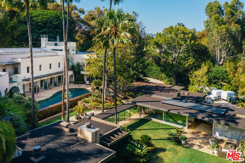 The Lorna Jane House — 5 Reasons Why It's the Hottest Property On the ...